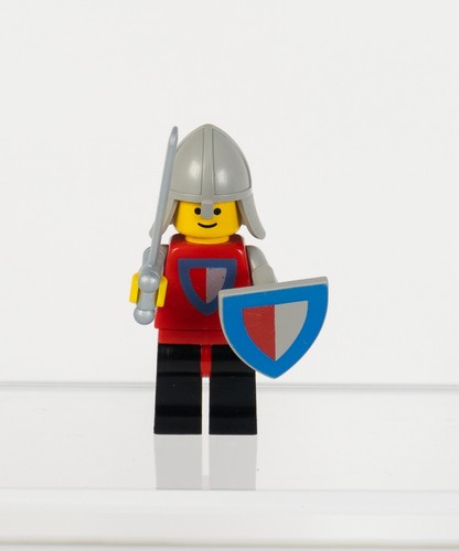 LEGO Castle Classic Knight Minifigure. (From Set 677). Vintage Lego ...