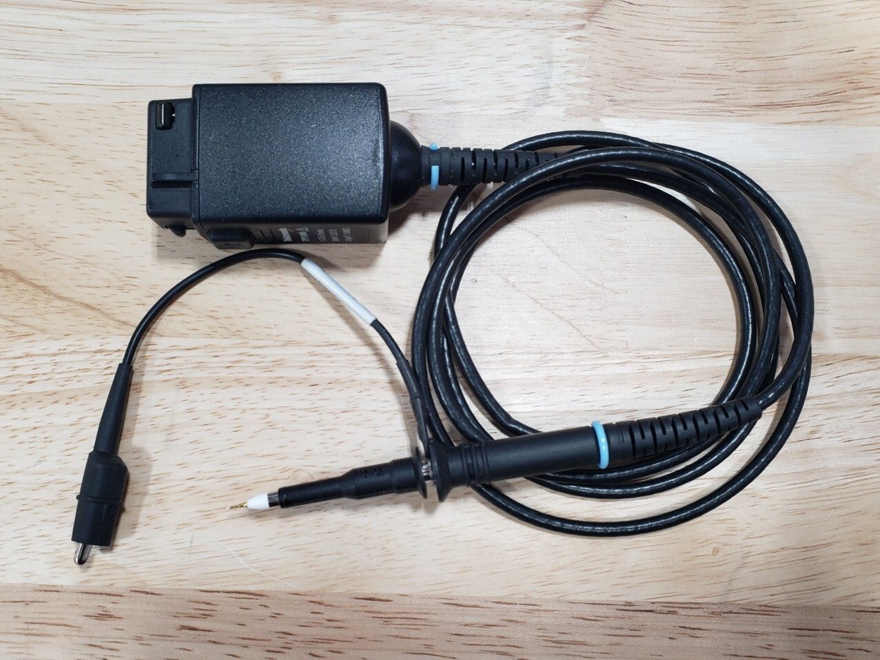 Tektronix TPP1000 1GHz 10X Passive Probe 300V CAT II 3.9pF 10MΩ TekVPI ...