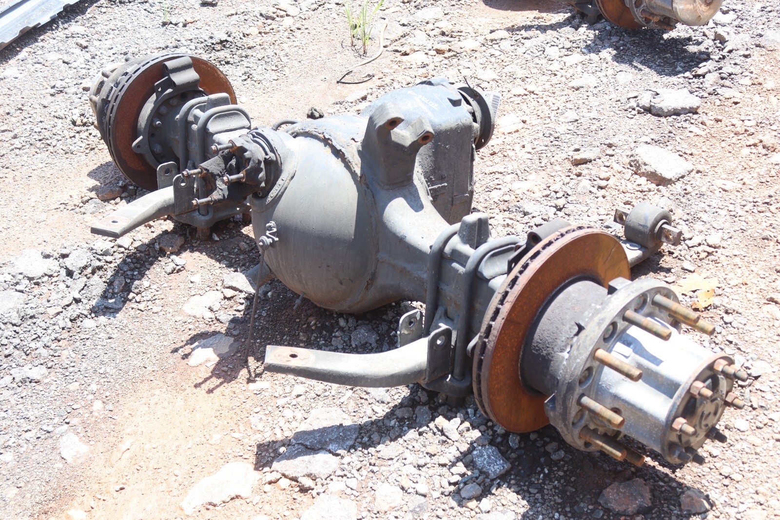 17-24 FREIGHTLINER CASCADIA 126 REAR FRONT DRIVE AXLE RATIO 2.28 OEM | eBay