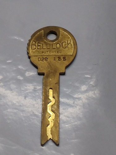Bell Lock Key Antique Slot Machine Jukebox Penny Arcade # D2B155 D2B ...