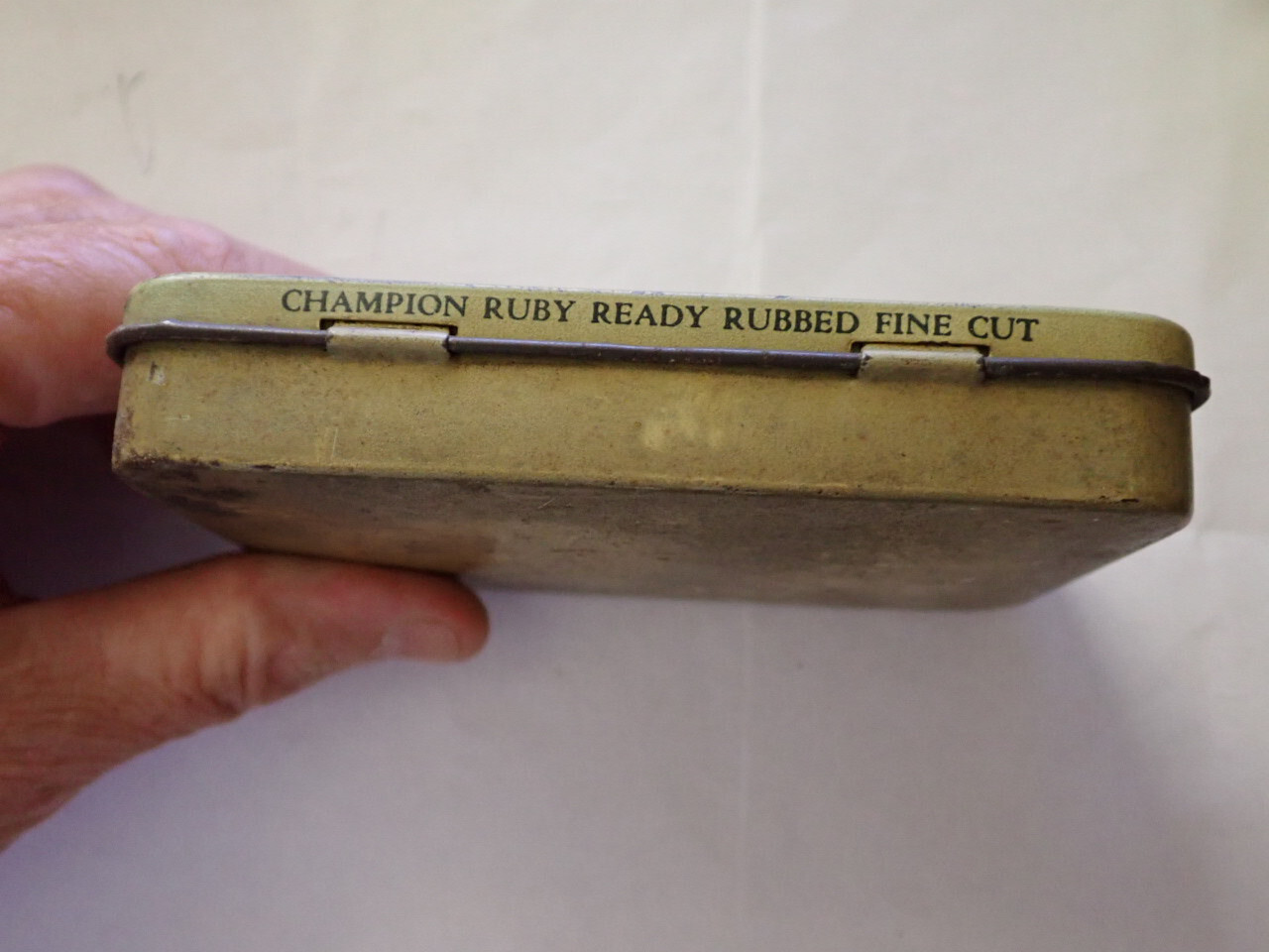 CHAMPION RUBY LARGE 2 OZ READY RUBBED FINE CUT TOBACCO BRIT ...