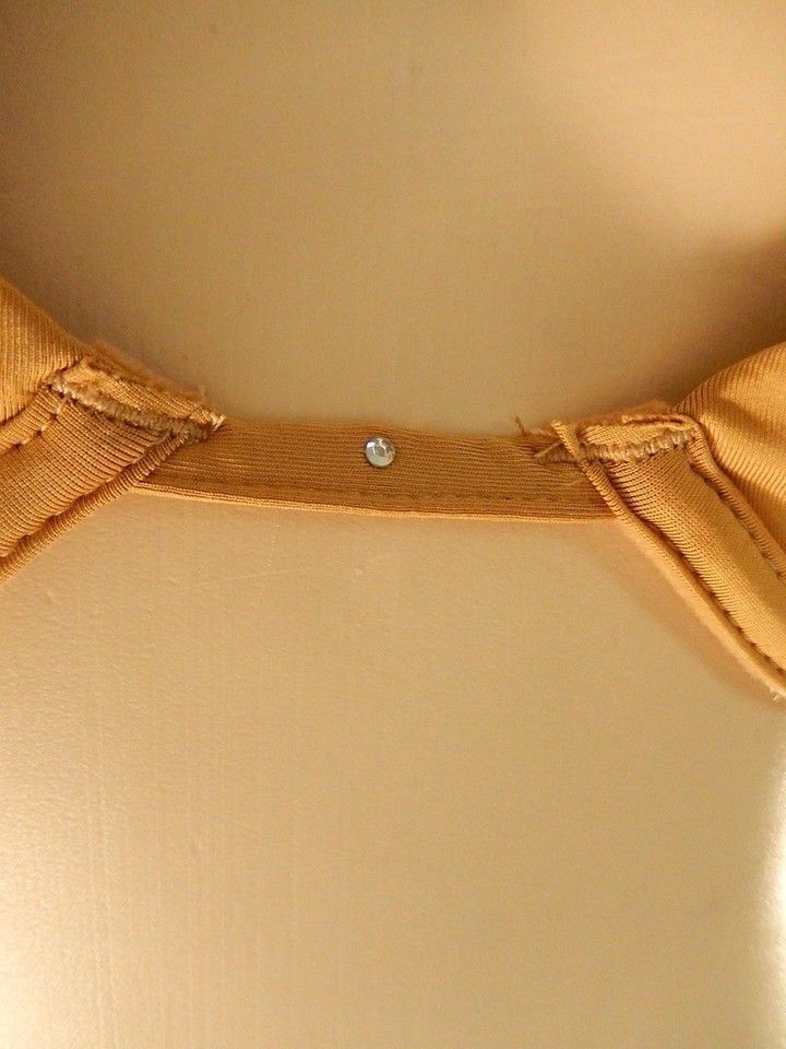 NWT MAX CLEAVAGE DEEP PLUNGE MINIMUM COVERAGE CONVERTIBLE BRA GOWN 32 ...