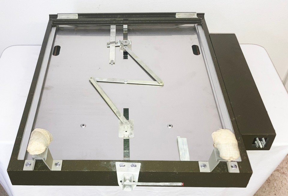 New Picker X-Ray Reciprocating Bucky and Cassette Changer With Grid ...