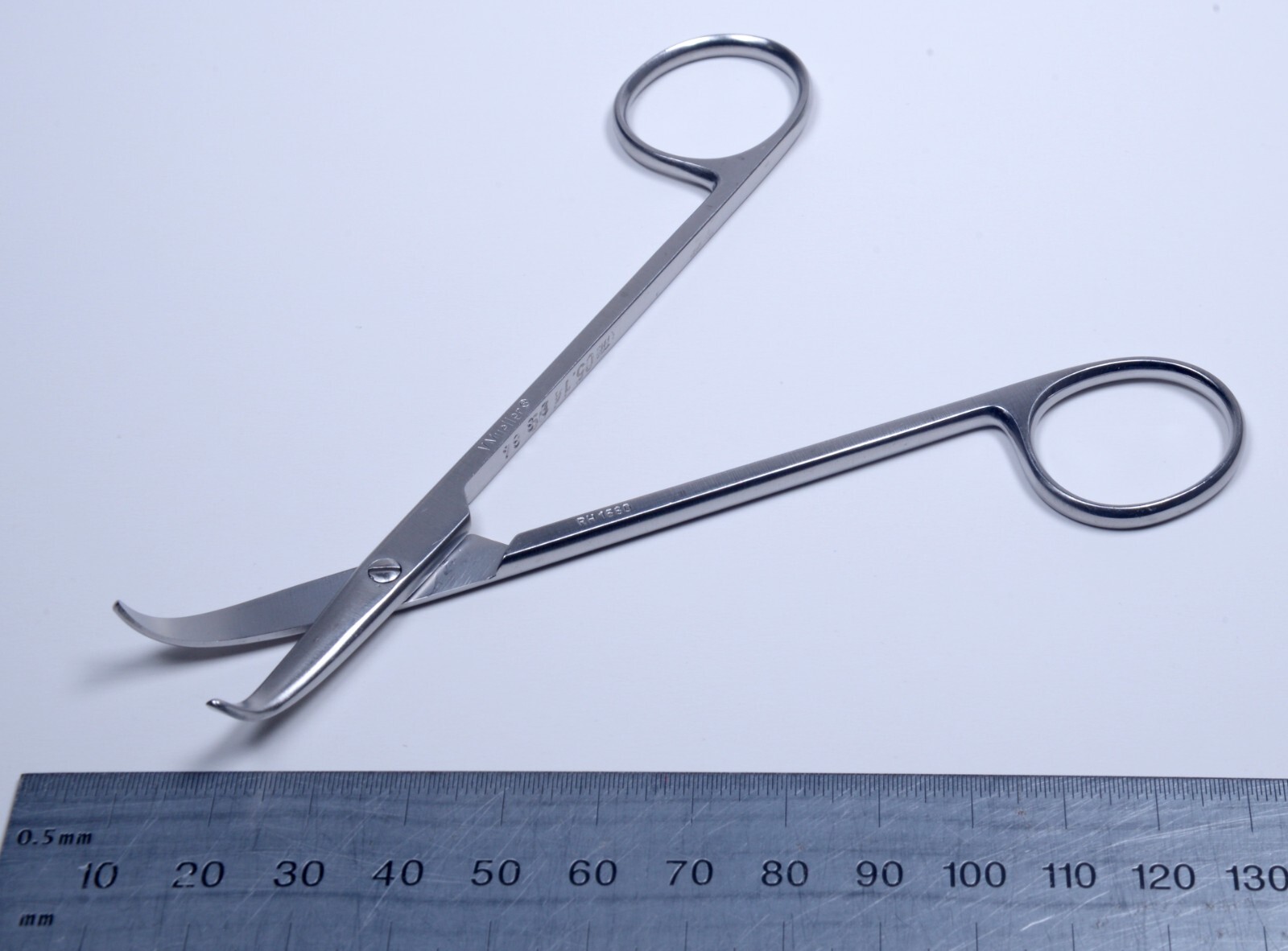 V. Mueller #RH1680 Fomon Upper Lateral Scissors 5¼" Curved Stainless ...