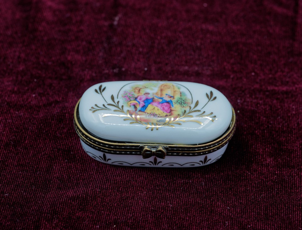 PHB Collectible Porcelain Hinged Trinket Box Great Gift for the Holiday ...