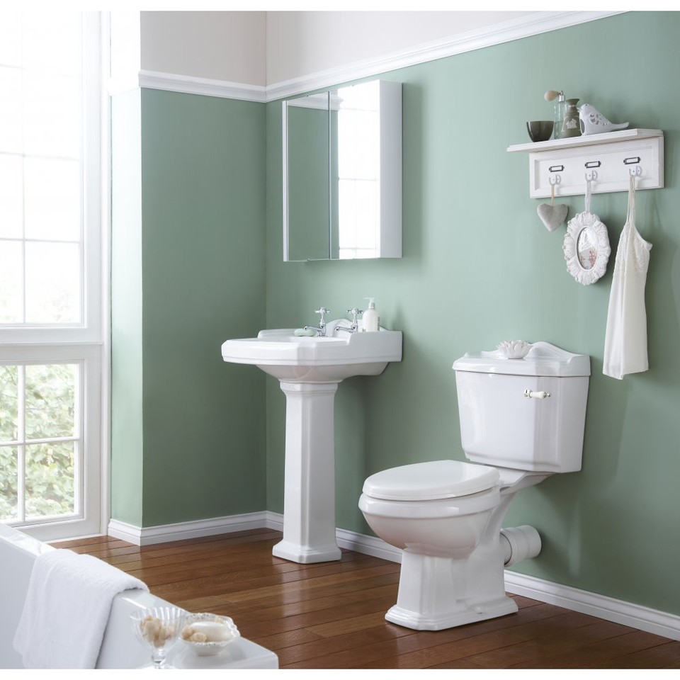 Traditional Style Close Coupled Victorian Toilet Soft Close Seat basin ...