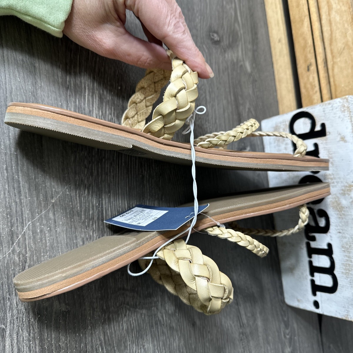 Universal Thread Hilda Bone Crisscross Straps Sandals Size Universal Thread Hilda Bone Crisscross Straps Sandals Size