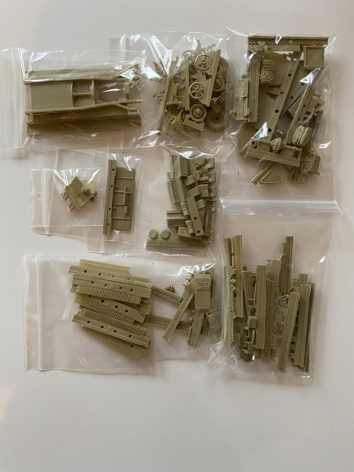 Accurate Armour 1/35 Loyd Carrier Designed To Tow 6 Pdr AT Gun Resin ...