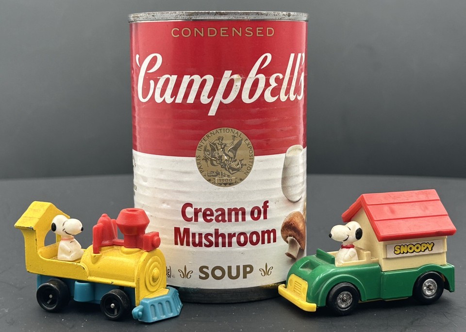 Vintage Peanuts Aviva Diecast Snoopy Driving Dog House Train Engine ...