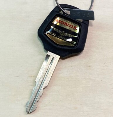 OEM Pre-Cut Key Honda Goldwing Motorcycle code 5556 | eBay