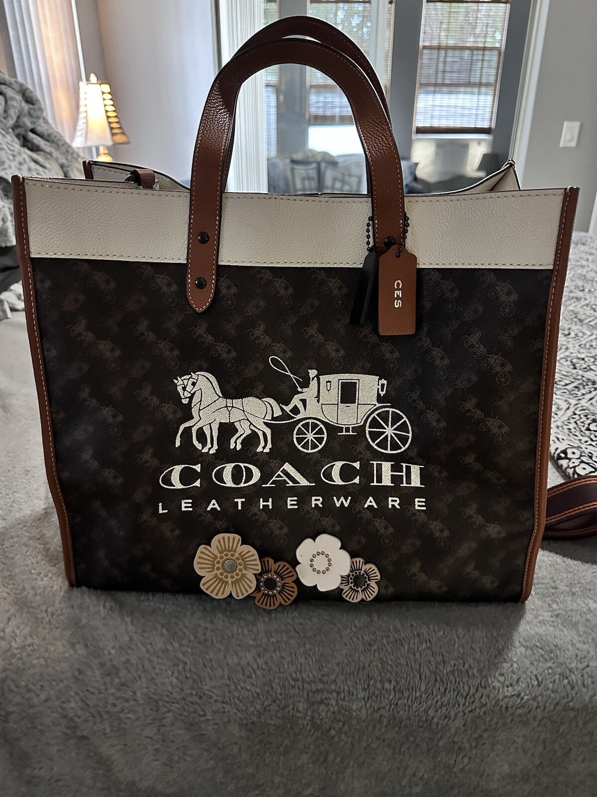 PRICE REDUCED TO $300 coach field tote 40 horse and c… - Gem