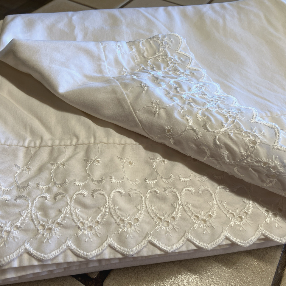 SPRINGS FARMHOUSE VINTAGE EYELET LACE SCALLOP EDGE IVORY KING FLAT TOP ...
