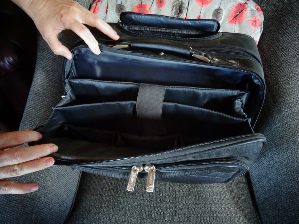 Kenneth Cole Reaction Business Travel Carrying Case w/ Handle Wheels ...