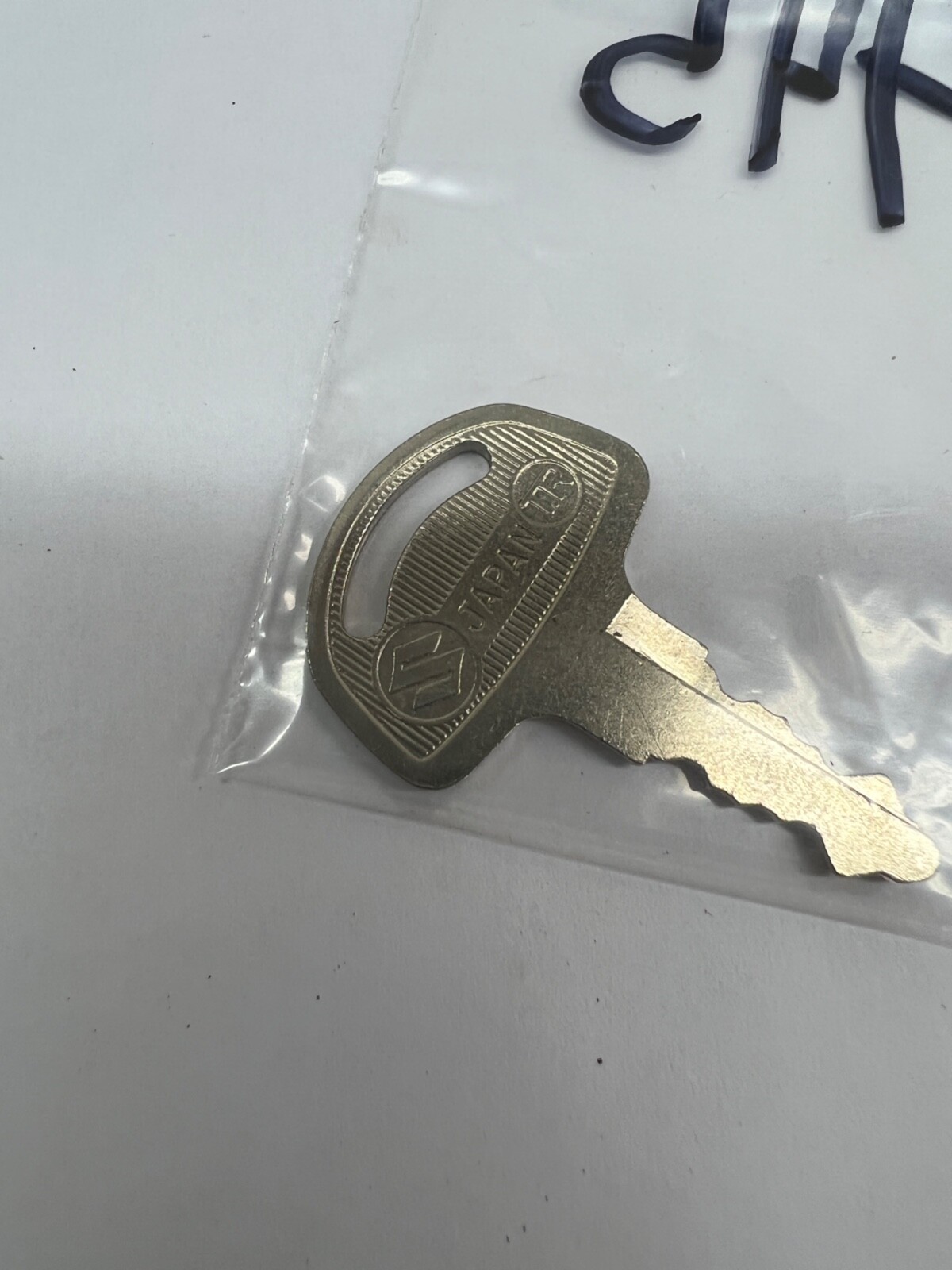 NOS SUZUKI MOTORCYCLE KEY GENUINE JAPAN ORIGINAL OEM PRE CUT # 445 | eBay