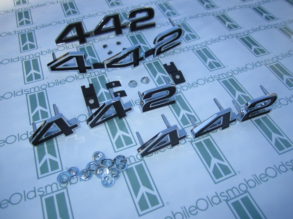 1968 Olds Cutlass "442" Grill, Fenders & Trunk Emblem Set with Hardware ...