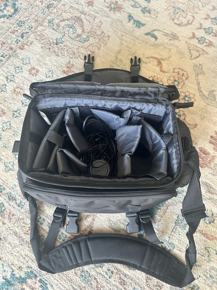 Tamrac Professional Camera Shoulder Bag Pro 8 Black 17/8/8 | eBay