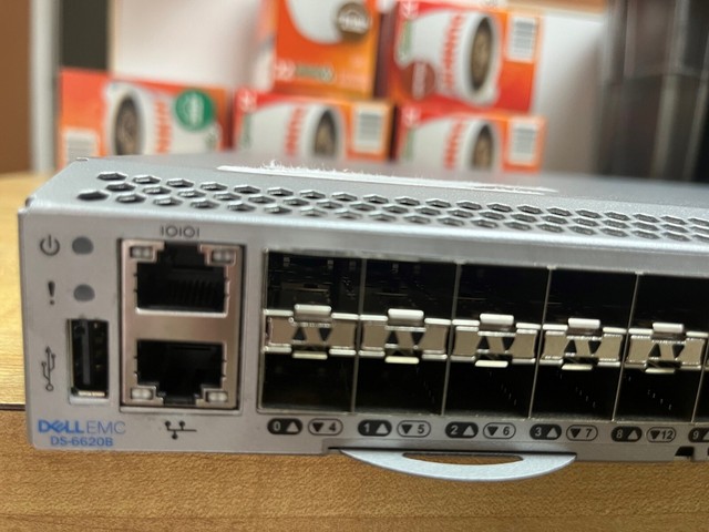 Dell DS-6620B 48-Port 24-Active 32Gb SFP Switch Includes Fabric OS8 ...