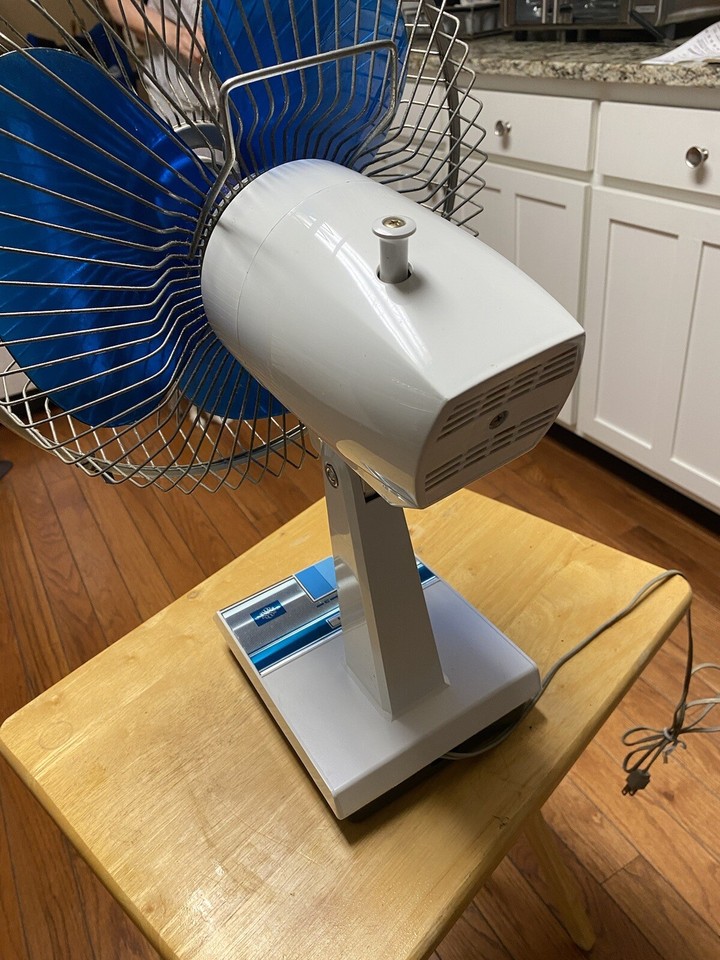Vintage Lasko 12” Oscillating Blue Blades Desk Fan 3 Speed Type 12 ...
