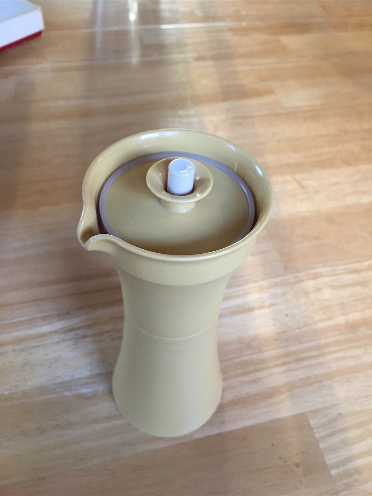 Tupperware 1246-16 Salad Dressing Cruet Container Push Button Lid ...