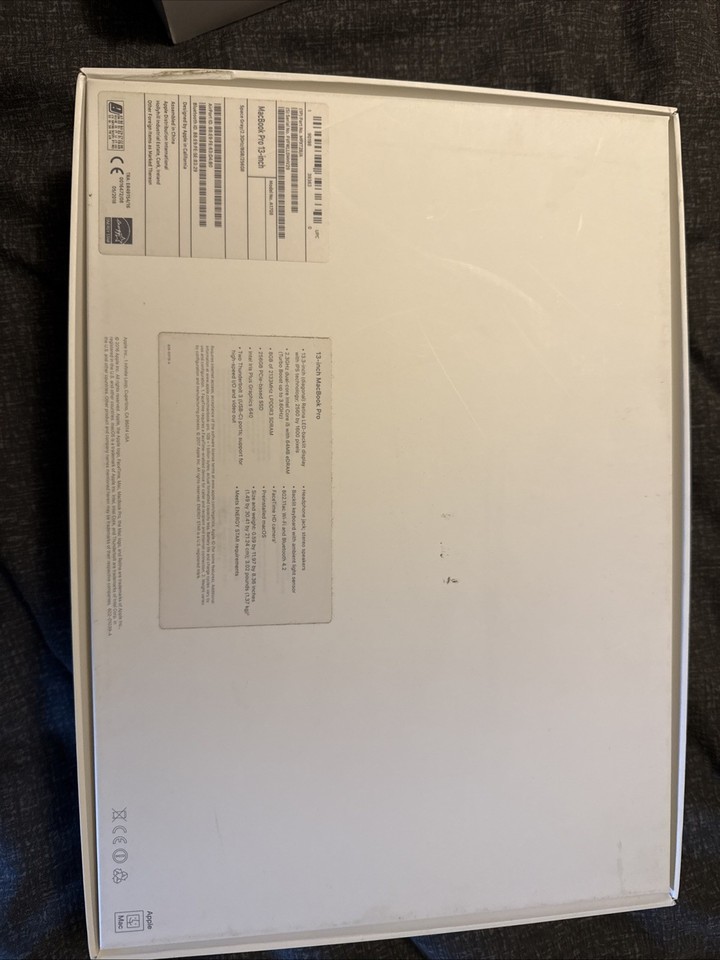 Apple MacBook Pro A1708 2017 i5 13 inch 2.3ghz 8Gb 256Gb Screen issue ...