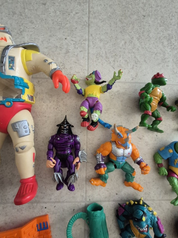 VTG 80's 90's Lot Of TMNT Ninja Turtle Action Figures Mix Weapons ...