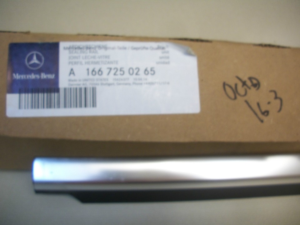 MERCEDES ML63 ML350 ML550 12 13 14 FRONT DOOR BELT W'STRIP SEALING RAIL ...