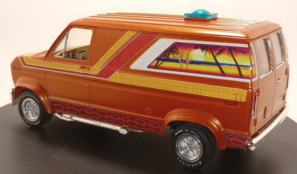 Built 1/25 Scale AMT Ford Van. | eBay