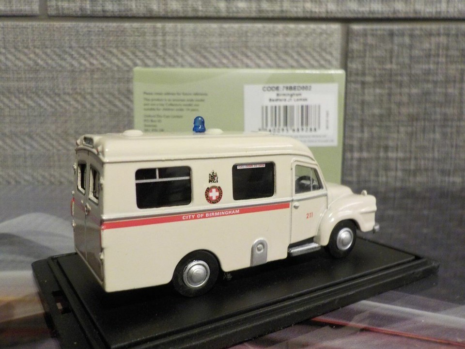 Model Cars. Bedford J1 Lomas Ambulance, Oxford Diecast 1/76 OXF ...