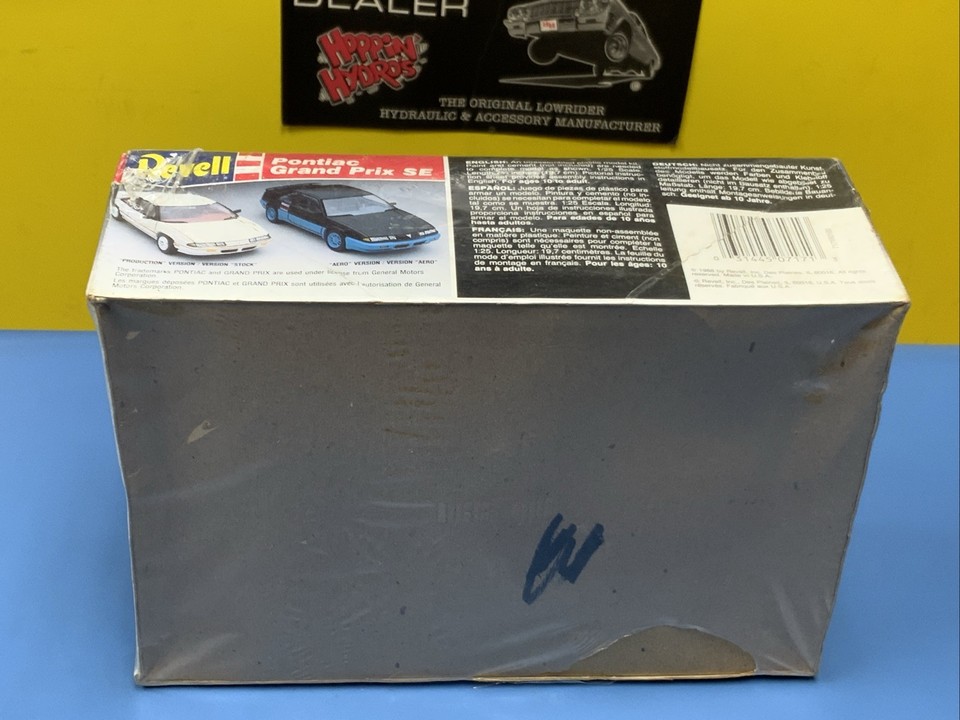 Vintage Revell Pontiac Grand Prix SE Model Kit #7171 Released | eBay