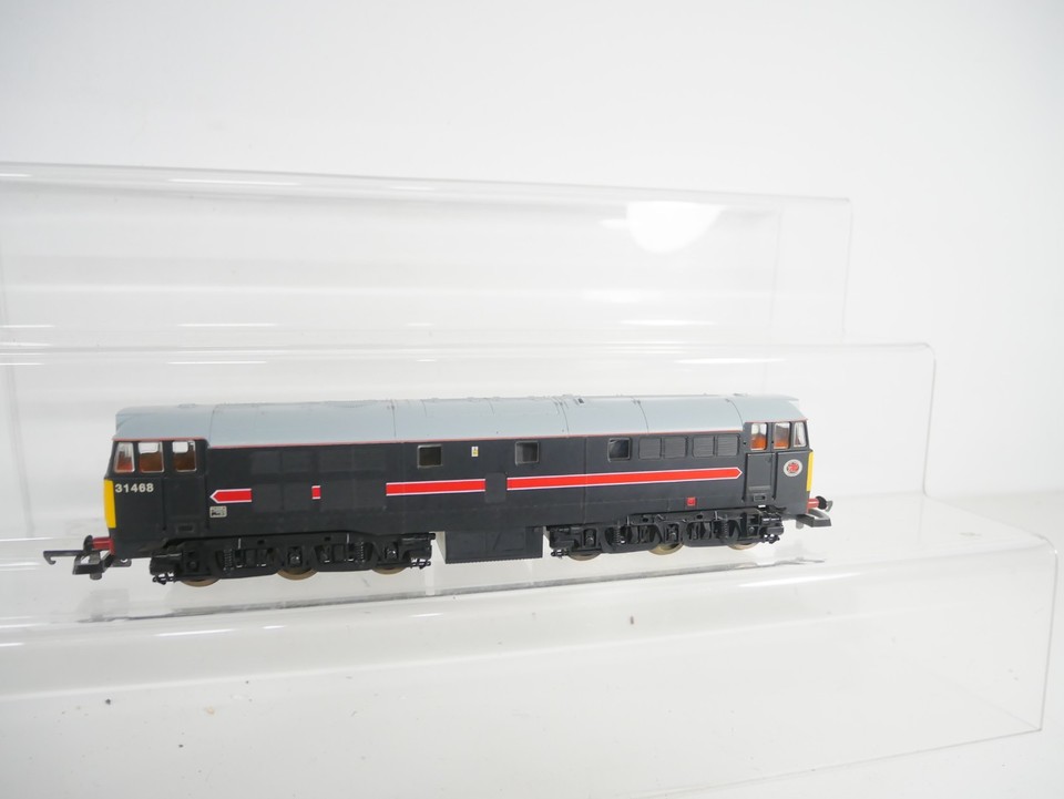 Lima OO Gauge Class 31 Diesel Locomotive 31 468 Fragonset Railways ...