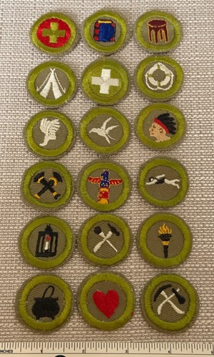 18 Vintage BOY SCOUTS OF AMERICA Merit Badge PATCHES BSA Uniform Award ...
