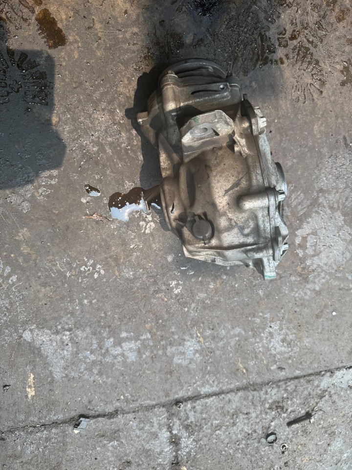 MERCEDES BENZ C300 E300 E400 OEM 09-18 4MATIC FRONT DIFFERENTIAL | eBay