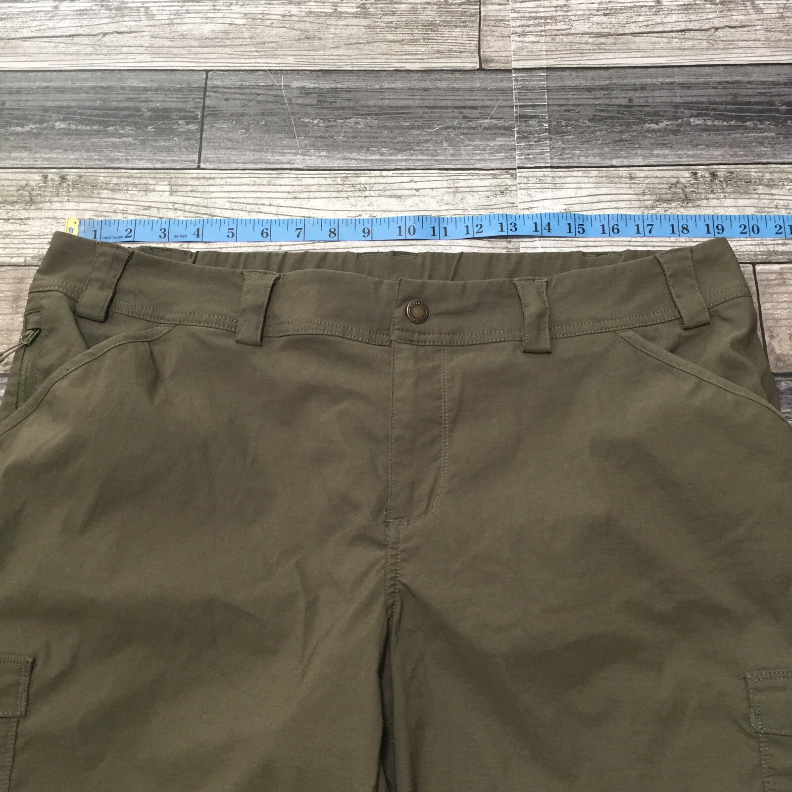 Duluth+Trading+46733A+Women%27s+Green+Dry+On+The+Fly+10%22+Cargo+Shorts ...