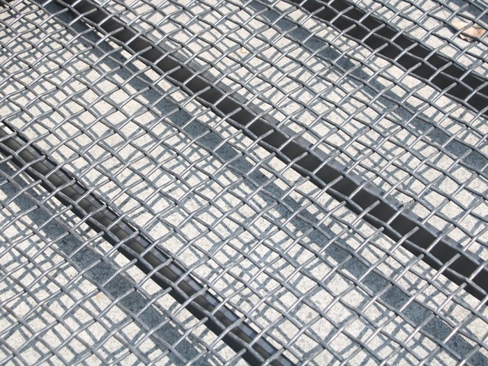 Skid Steer Vibrating Dirt Screen Screening Sifter Attachment 2 LINE ...