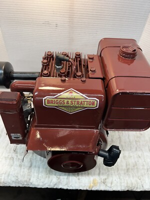 Engines - Vintage Briggs Stratton Model