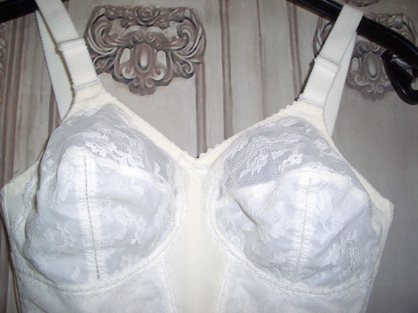 Triumph Doreen VINTAGE Spitzen Mieder Long BH 80 C weiß Pin Up Bra NEU ...