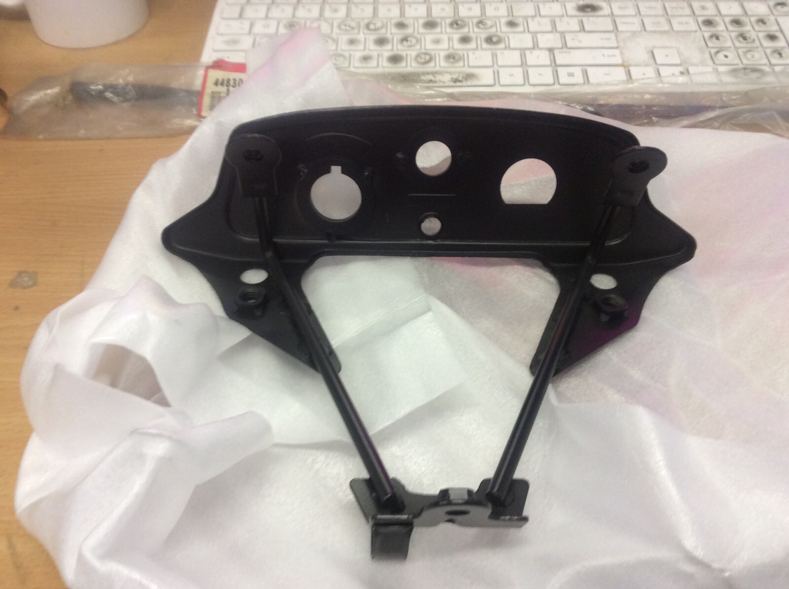 GENUINE YAMAHA PARTS HEADLIGHT STAY YTM225DX TRI-MOTO 1983-1985 29U ...