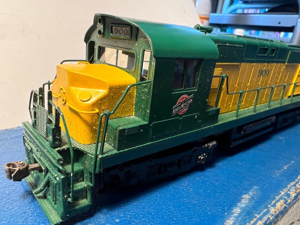 BRASS CUSTOM PAINTED C&NW ALCO RS-27 ENGINE # 900 HO SCALE by ALCO ...