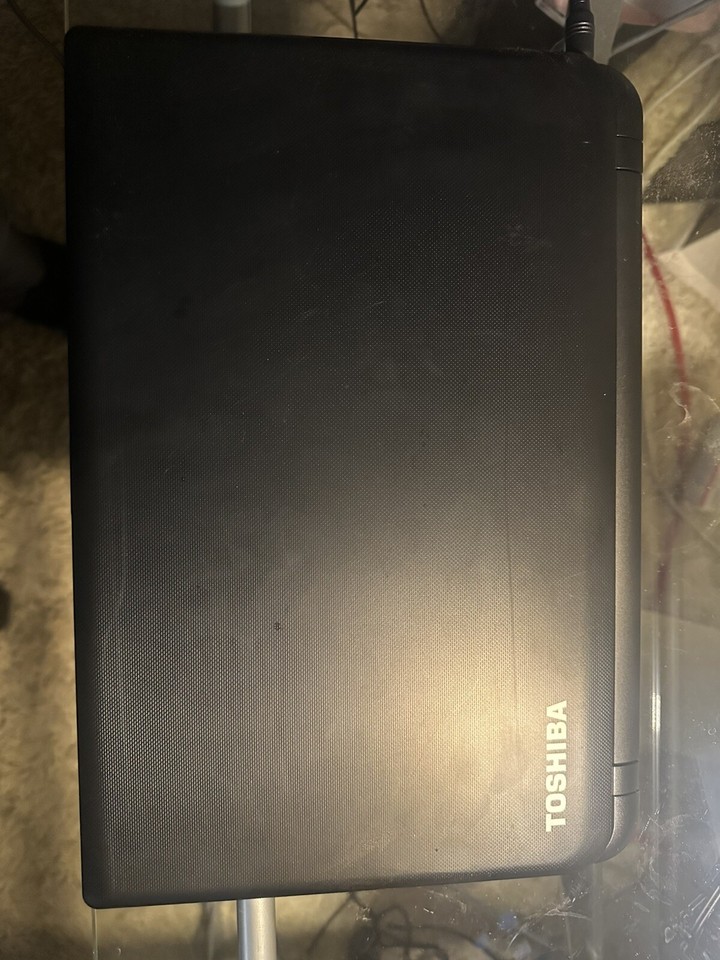 Toshiba Satellite C55D-B5212 15.6" Laptop PC Computer AMD A8. Windows 8 ...