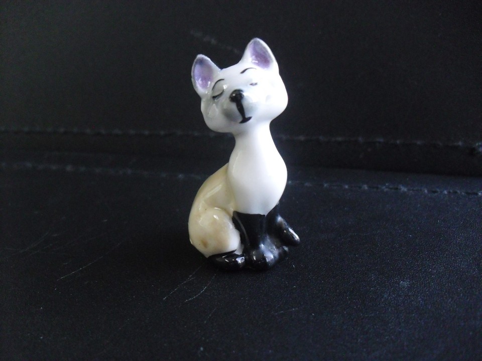 Wade Whimsies Disney - Scamp; Peg; Siamese Cat from Lady & the Tramp ...