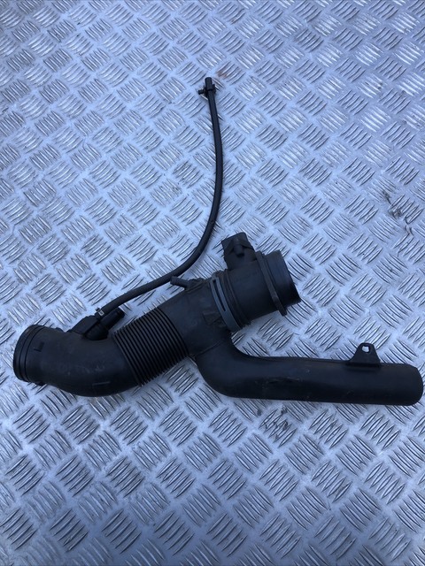 AIR INTAKE CONNECTOR PIPE Genuine VW Audi Skoda Seat 1C0 129 684 ...