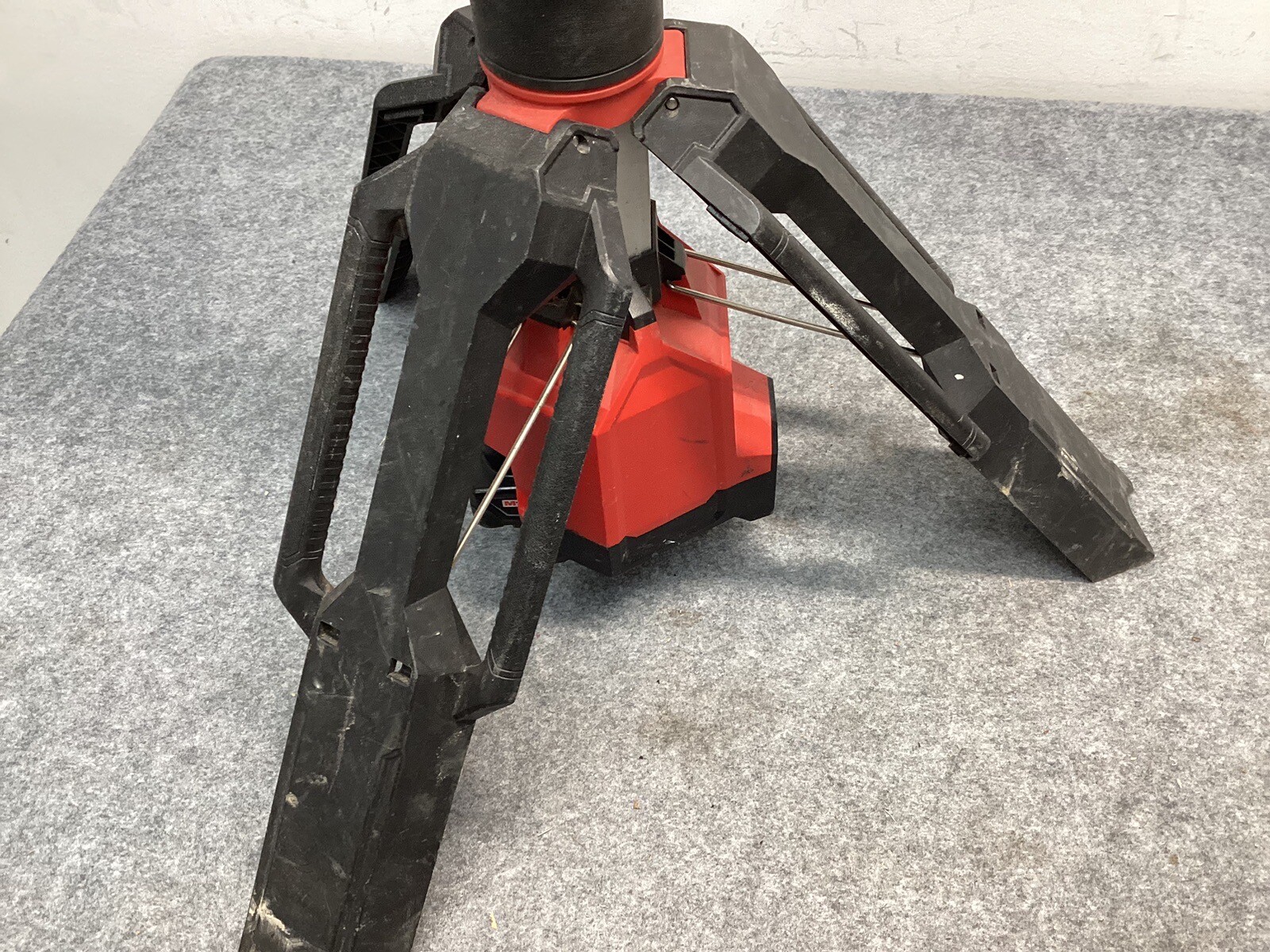 M12 Light Milwaukee 2131-20 M18 Rocket Dual Power Tower Light (Bare ...