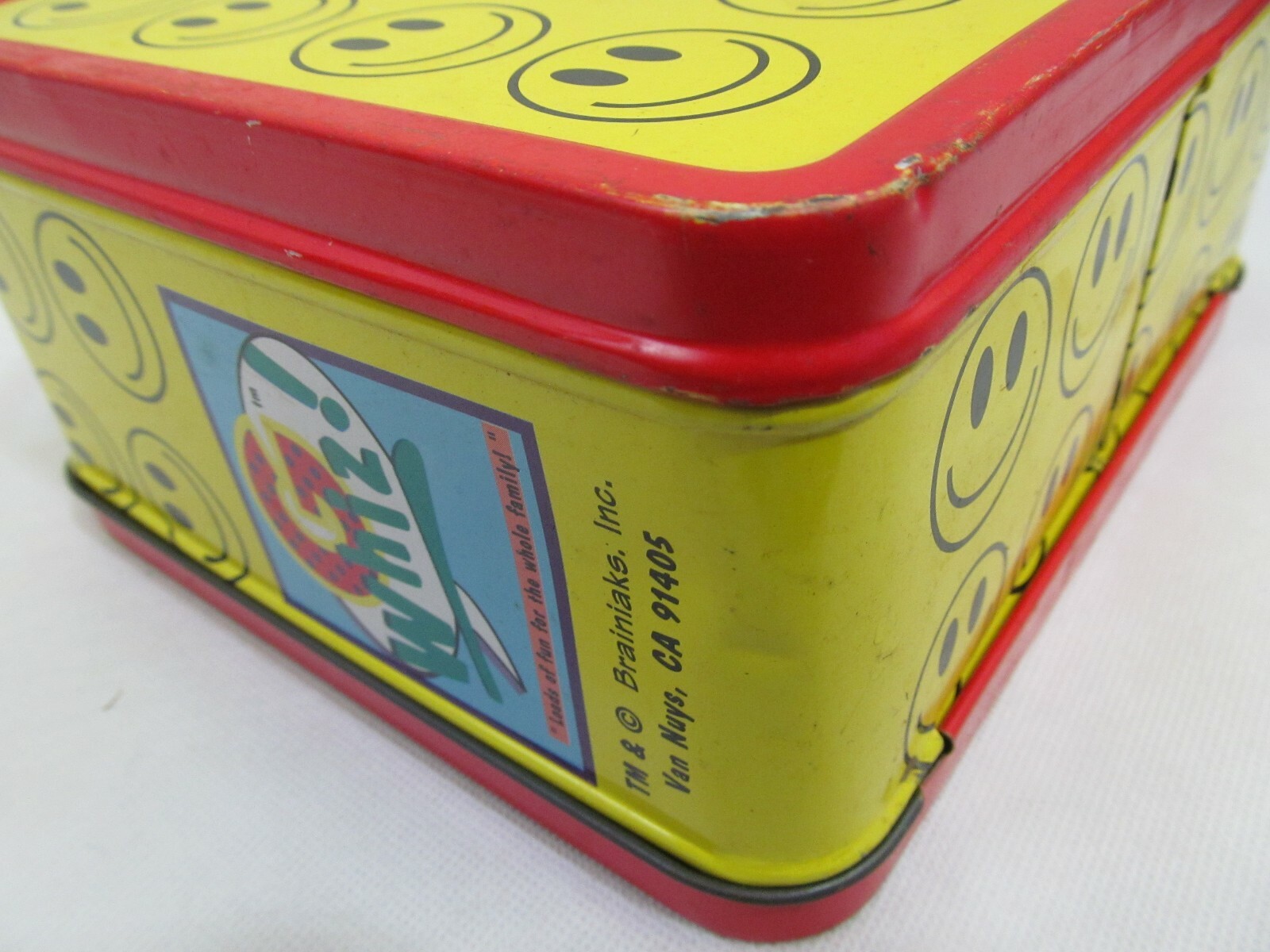 Metal Smiley Face Lunch Box TM & Brainiaks Inc Van Nuys CA 91405 Whiz!G ...