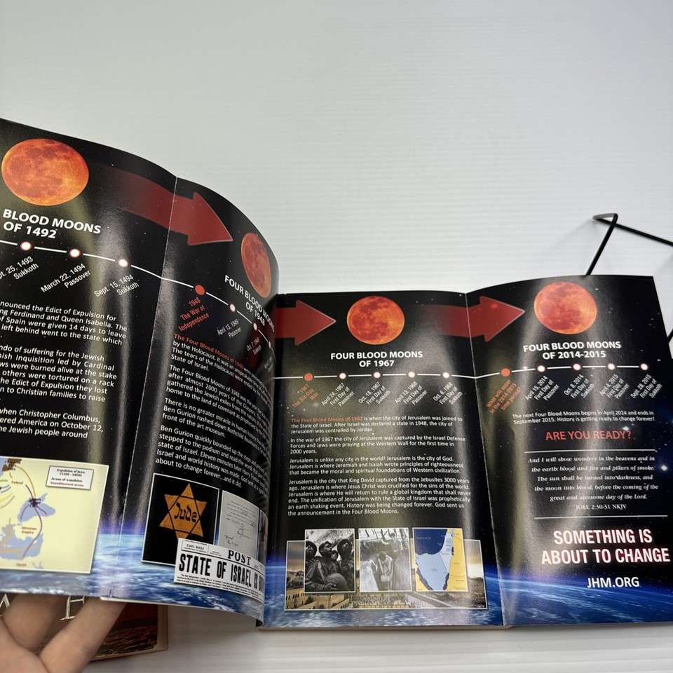 Four Blood Moons John Hagee & Four Blood Moons Companion Study Guide ...