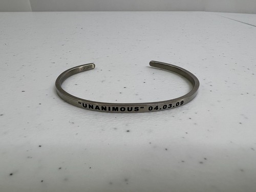 Dolceoro Bracelet Cuff Unanimous 04.03.09 Bangle Silver Tone Thin ...