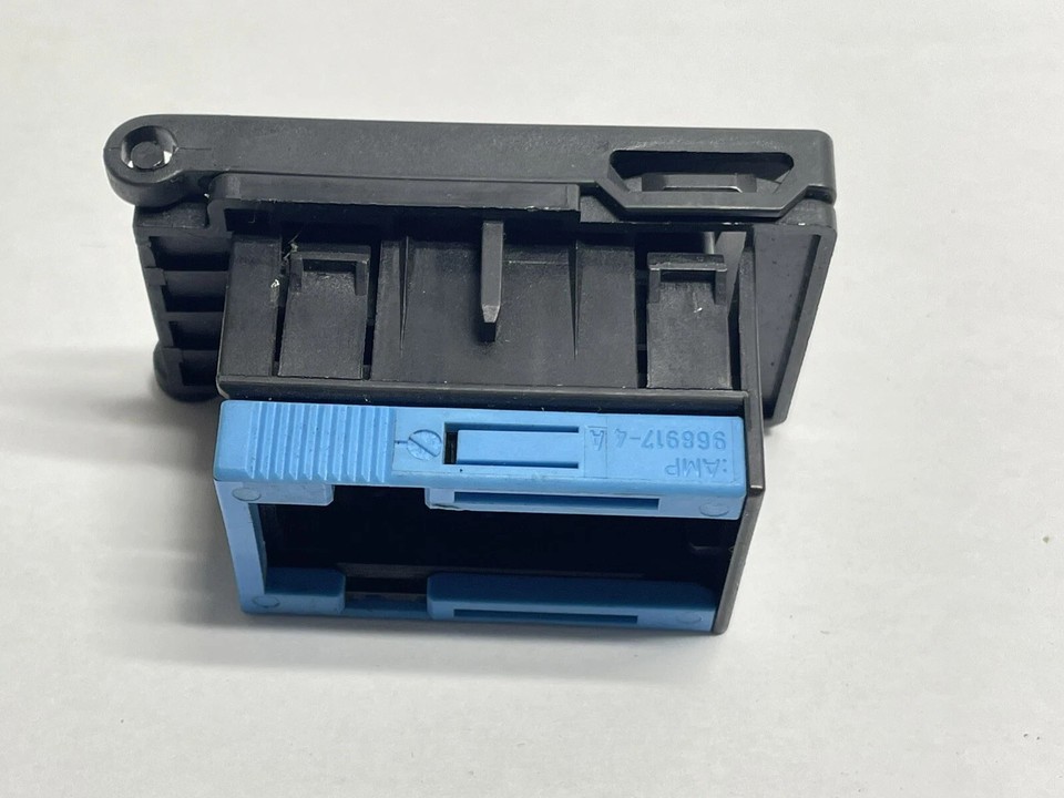 03-08 BMW Z4 E85 E86 OBD Connector Socket W/ Cover 6920069 OEM | eBay