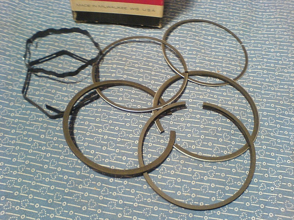 BRIGGS & STRATTON ENGINE STD. CHROME PISTON RING SET. 299742 NOS OEM ...