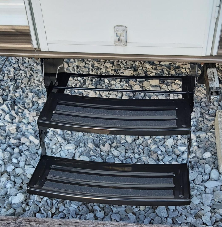 24" Steel RV Entry Steps Anti Slip Foldable Pull Out Step for Trailer ...