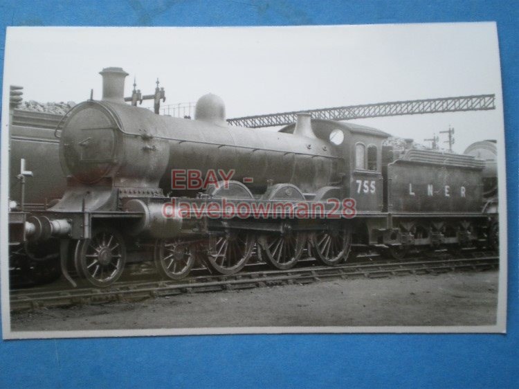 PHOTO LNER EX NER CLASS B13 LOCO NO 755 ON SHED AT YORK 1932 | eBay UK