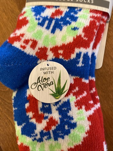 Sofsole Fireside Cozy Lodge Socks Women’s Size 5-10 infused aloe vera ...